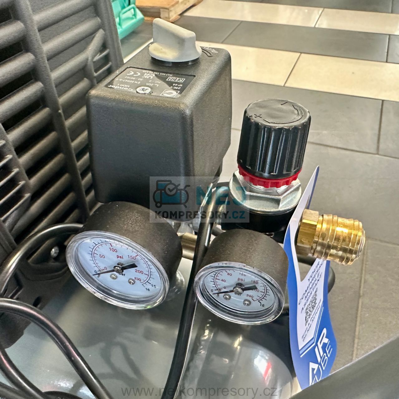 Pístový kompresor Schneider UniMaster 210-10-25 WOF BASE | NEJ KOMPRESORY.cz